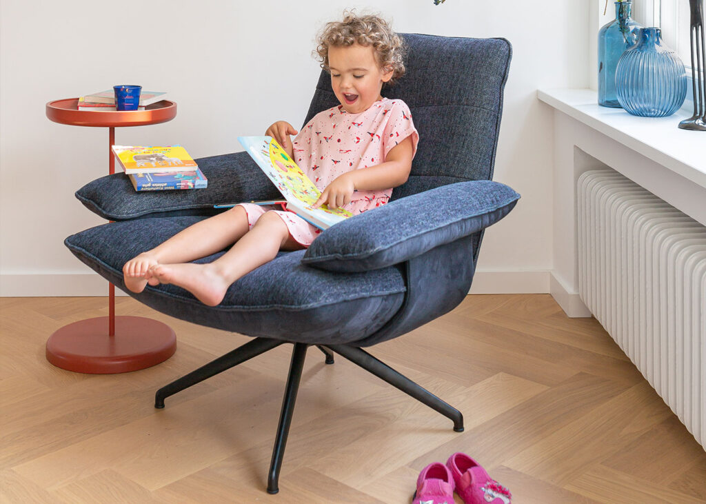 ROM Yoga Queen Chair - Midfurn Furniture Superstore